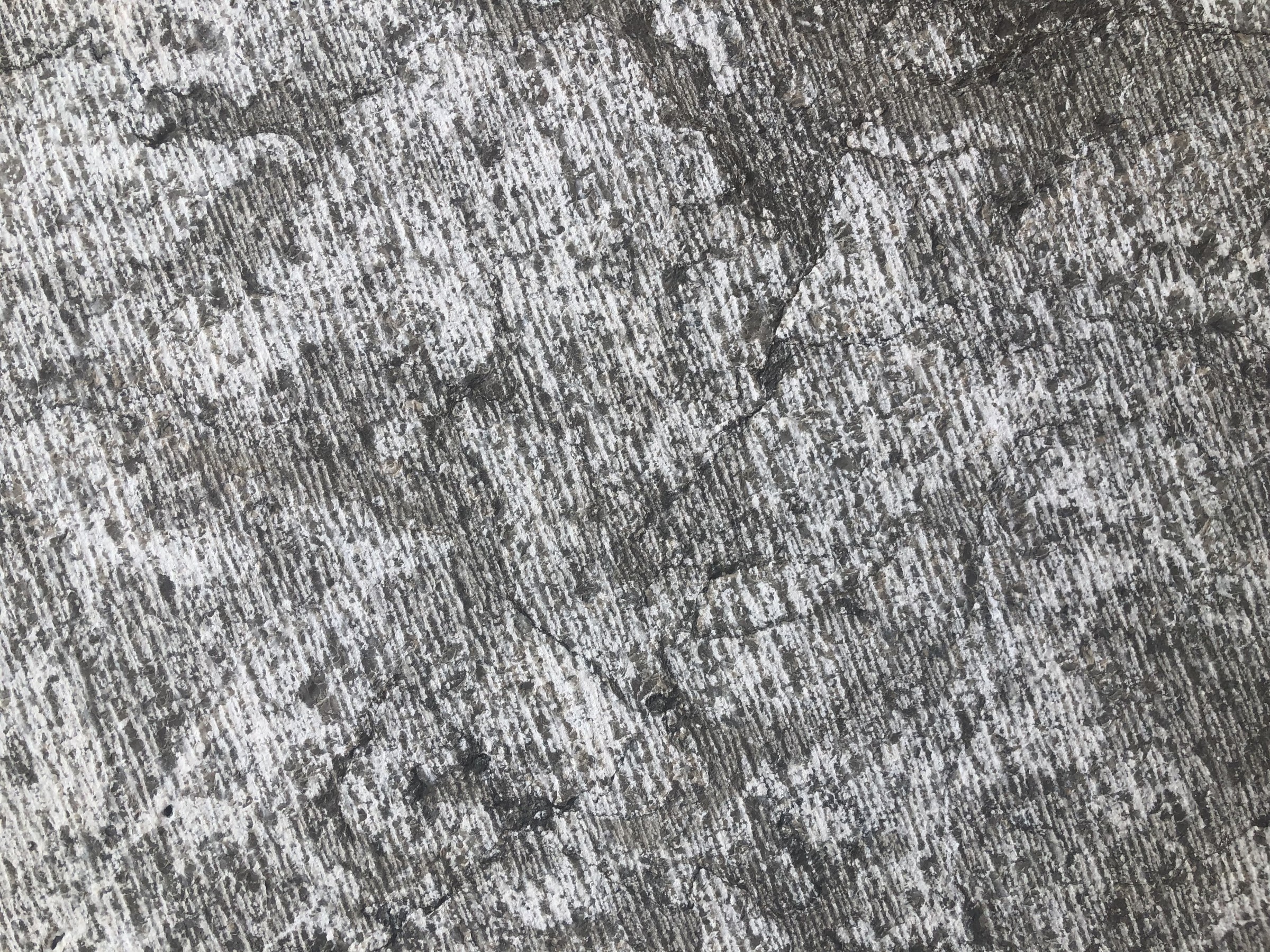 Marmi La Bella, Graffiato inclinato, Contemporaneamente caratteristico